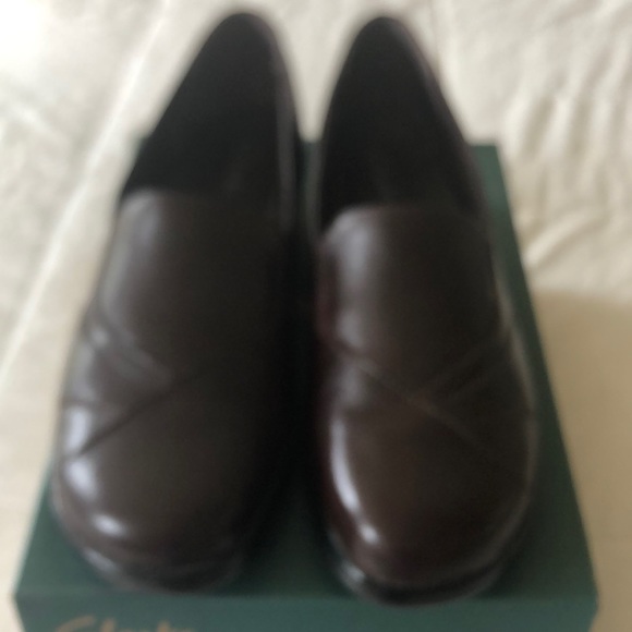 Clarks | Shoes | Ladies Clarks Slipper Brown Only Been Worn One | Poshmark